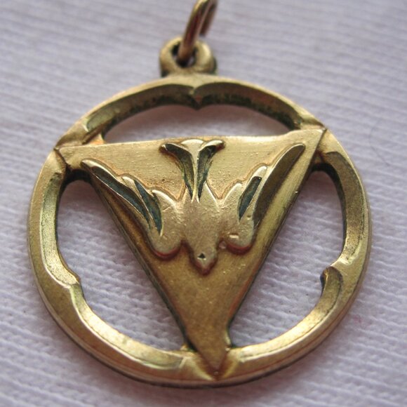 Jewelry | Vintage 12th 12k Gold Filled Dove Bird Flying Triangle Circle ...